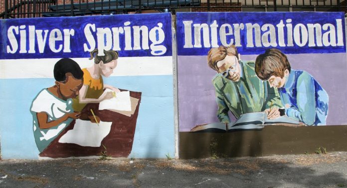 Silver Spring International Middle School (école publique à programme ... Silver Spring International Middle School (école publique à programme ...