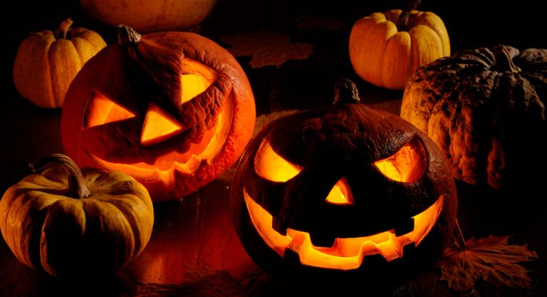 Pourquoi les citrouilles sont-elles l'emblème d'Halloween ? - French ...