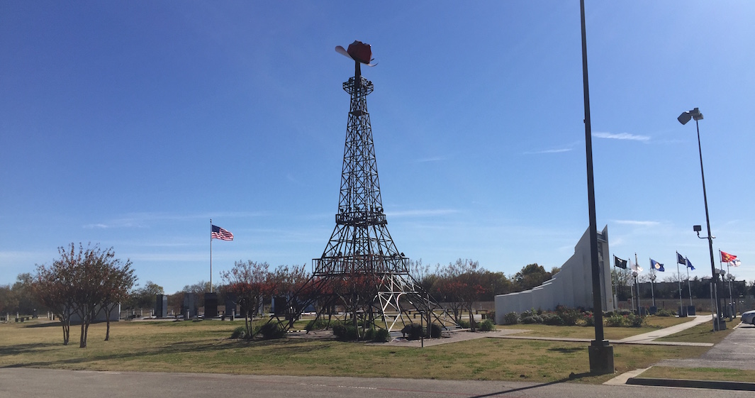 « Bonjour Y'all ! » : au Paris du Texas, des Tours Eiffel et un ...