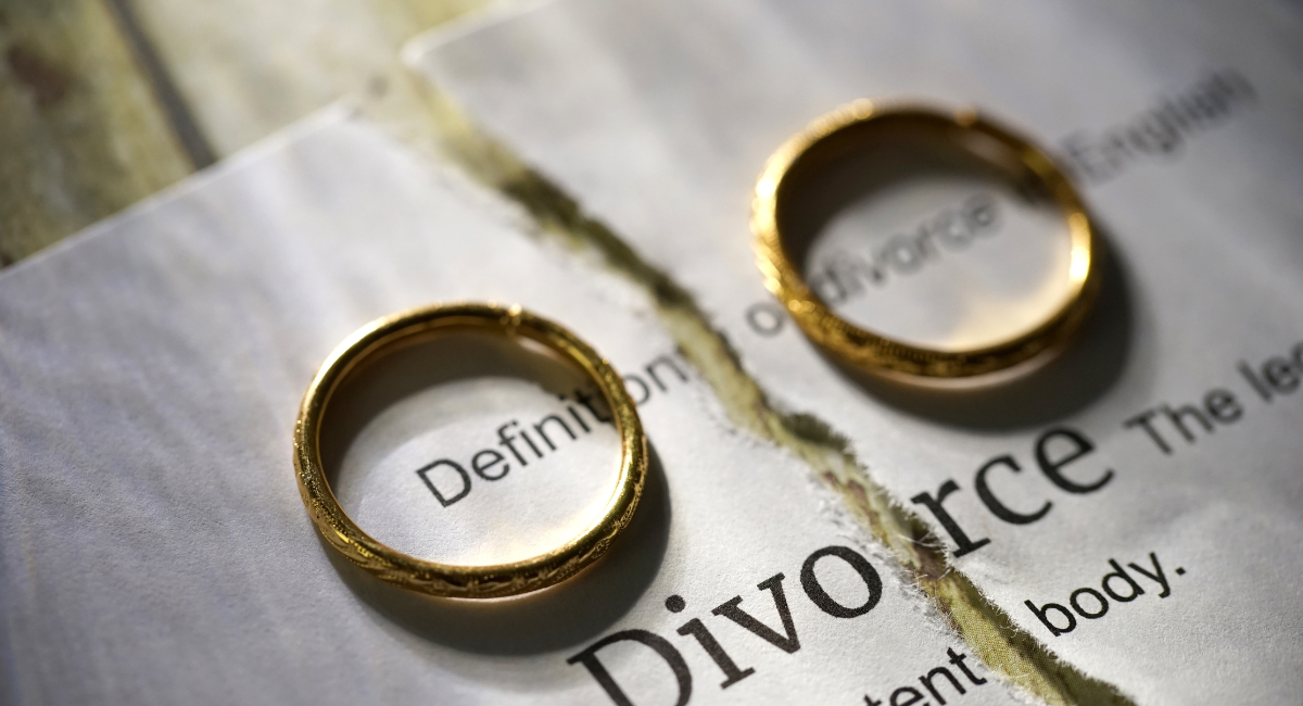 Le divorce depuis l'étranger: Entretiens avec des experts du divorce ...